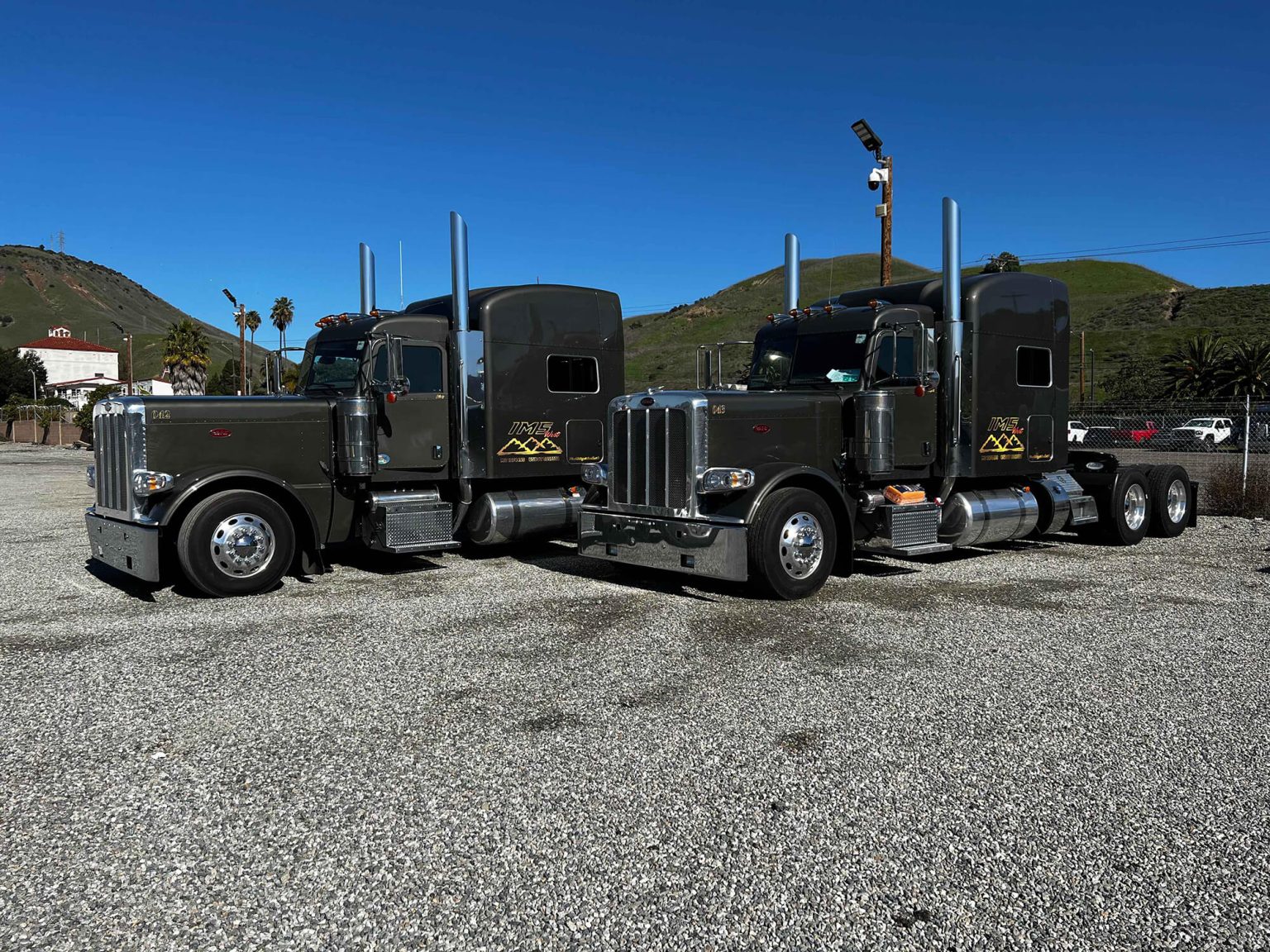 Fleet Installation - Rubber Neck Signs