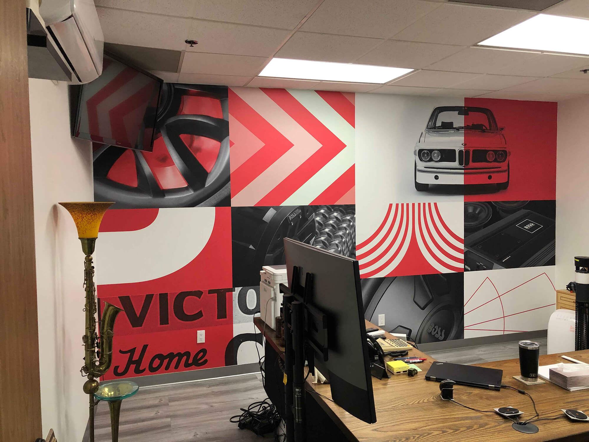 Wall Wrap Installation - Rubber Neck Signs